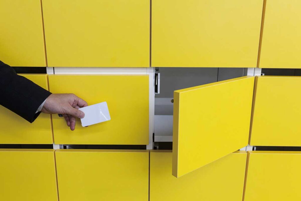 IoT化された未来のキャンパス | INIAD